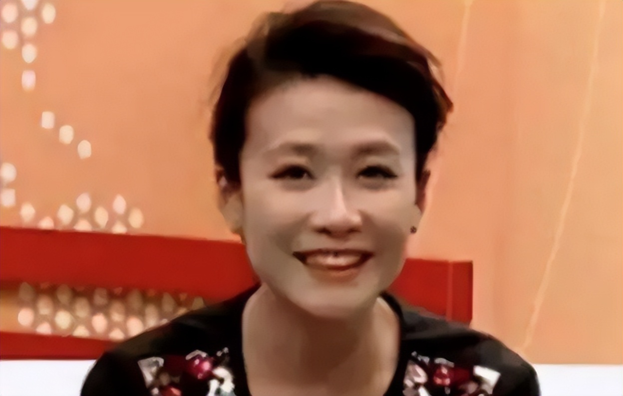 The most beautiful host of CCTV passed away! Pushing the wrong door and ...