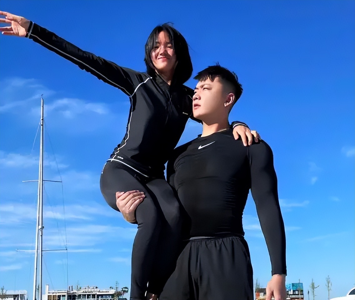 Cui Jin trusts Li Leyou with one hand, lamenting that the two brothers and sisters are redeeming ...