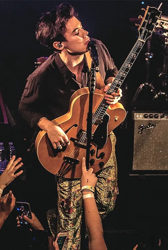 Harry Styles, a "phenomenal" male god with exclusive symbols - iNEWS