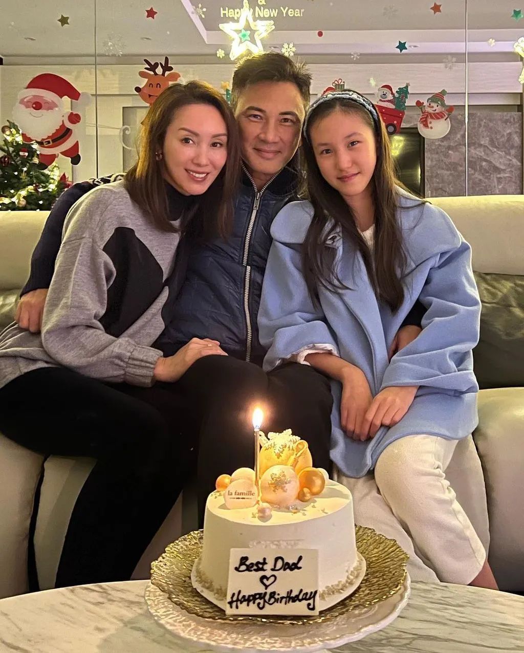 The 55-year-old former TVB male artist married a "top daughter".Bearing ...