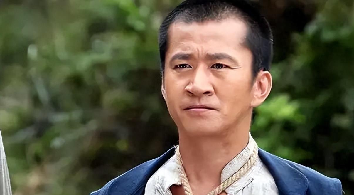 He was once a well-known actor, but now he sells fruit live on the ...