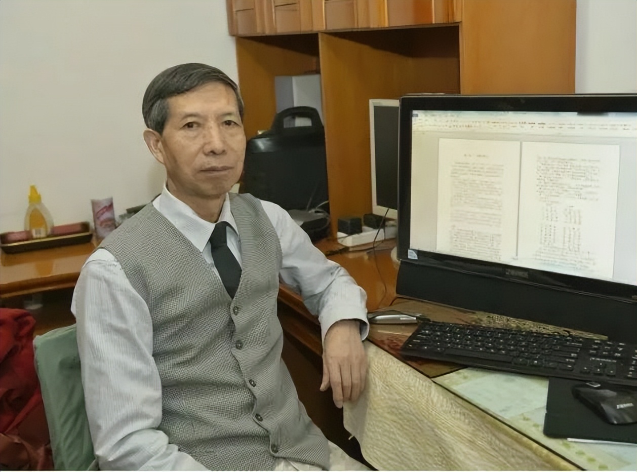 Lei Haiji Comments on Yang Xuejun's Nine Poems - iMedia