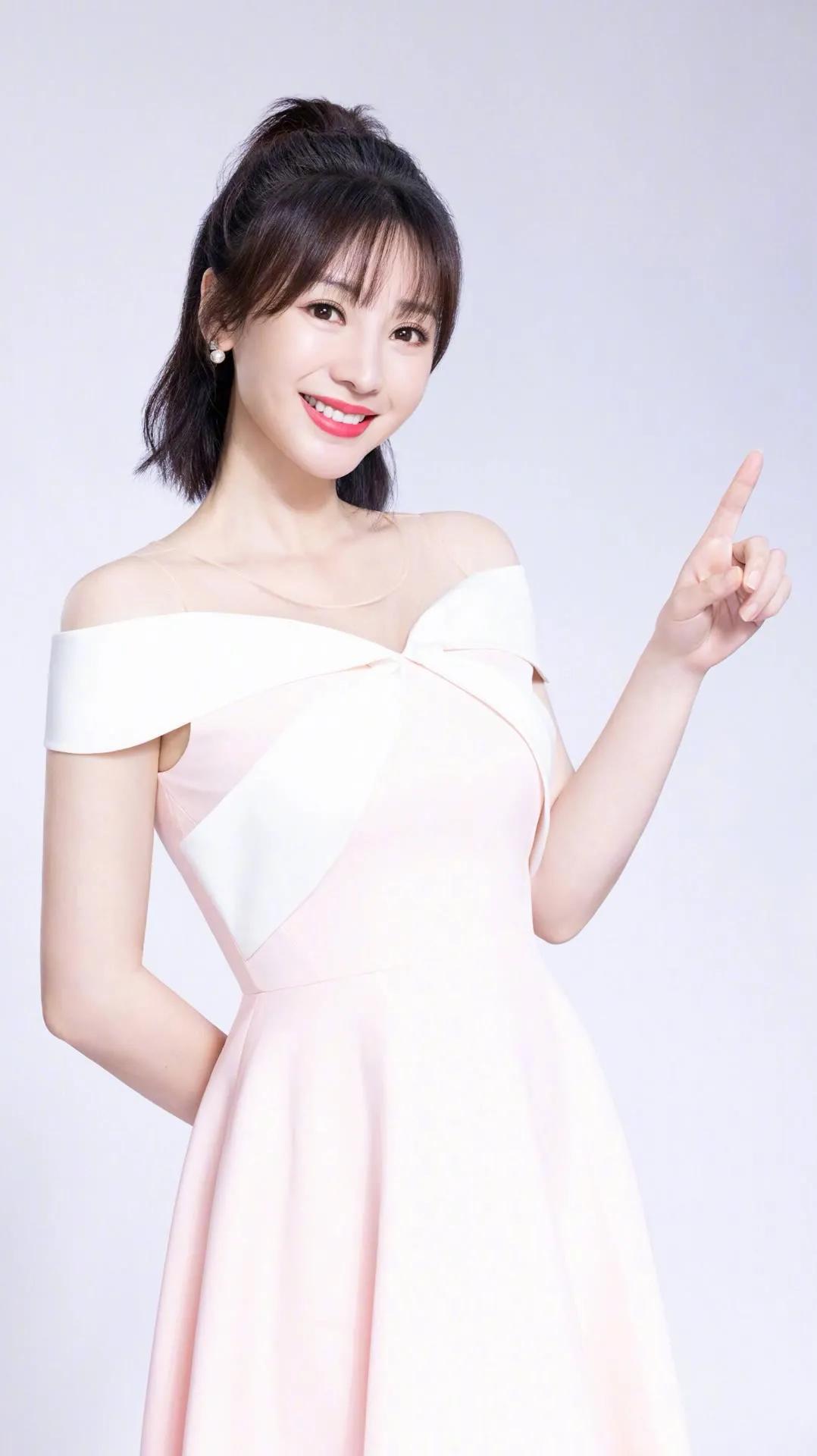 Liu Yan was born on November 8, 1980 in Hengyang, Hunan Province.star ...
