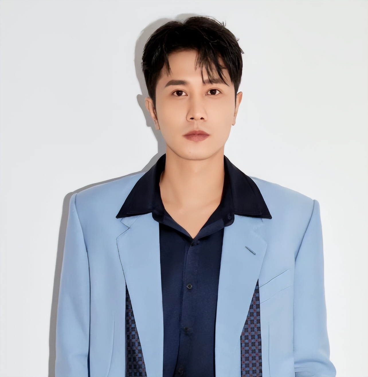 Arrived unexpectedly: Ruan Zhen's setting is a bit miserable, Gao Jun's identity is suspected ...