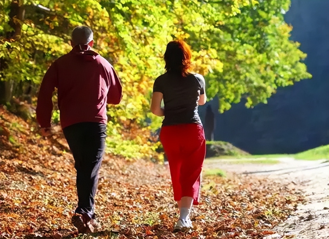 Long-term walking has 4 major benefits to the body! But when you get ...