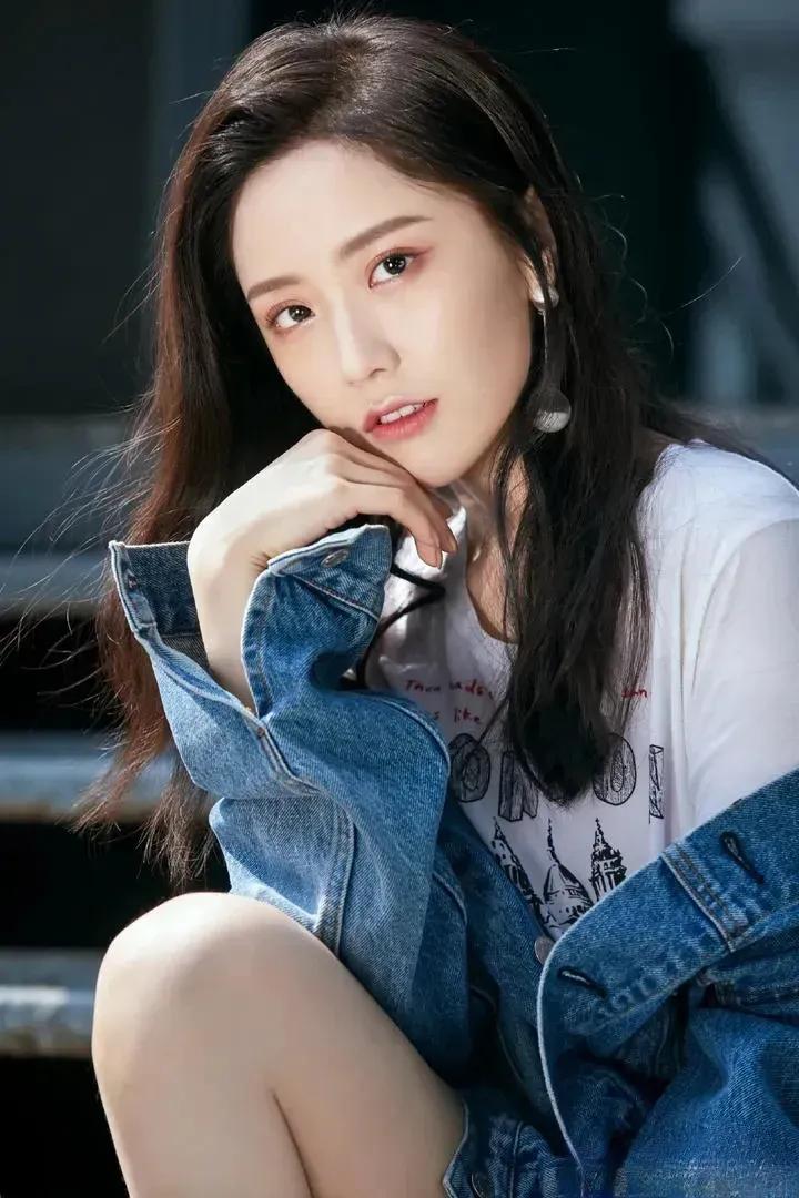 Wang Yijin is a beautiful girl - iNEWS