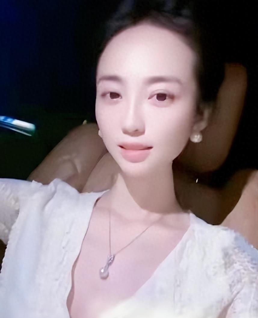 Xu Jiayin's song and dance troupe: They all have high hips and thin ...