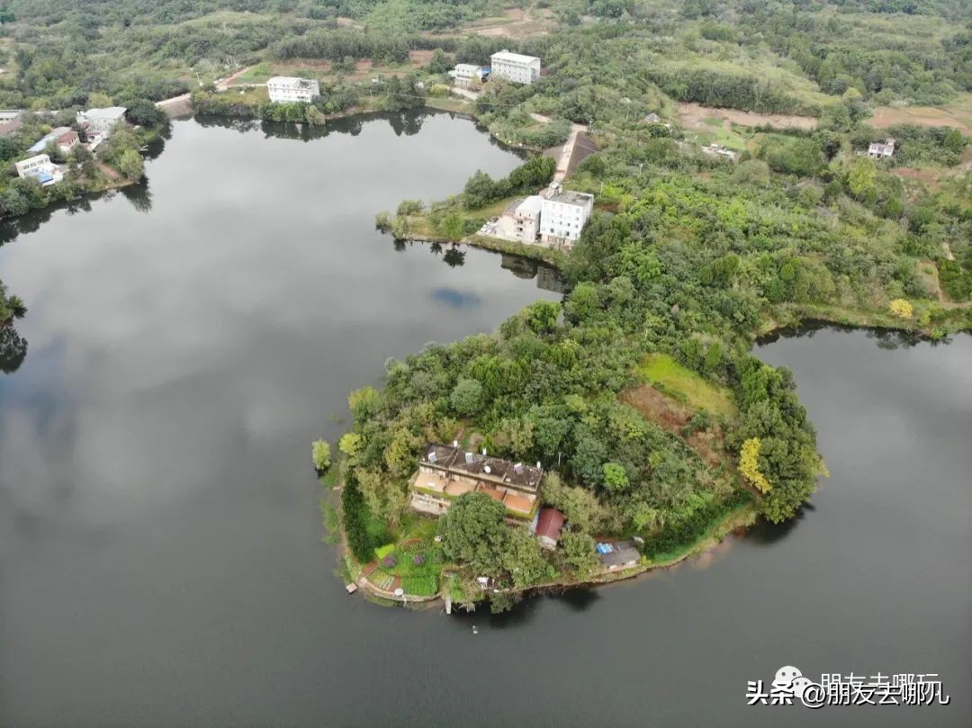 Known as the Qiandao Lake in Chengdu, overlooking Sancha Lake turned ...