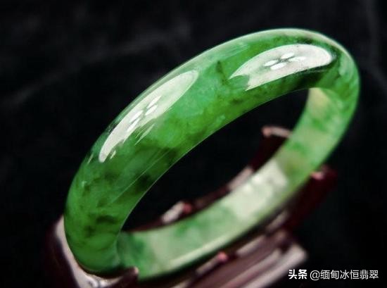 How to distinguish true and false jadeite? What are the similarities ...