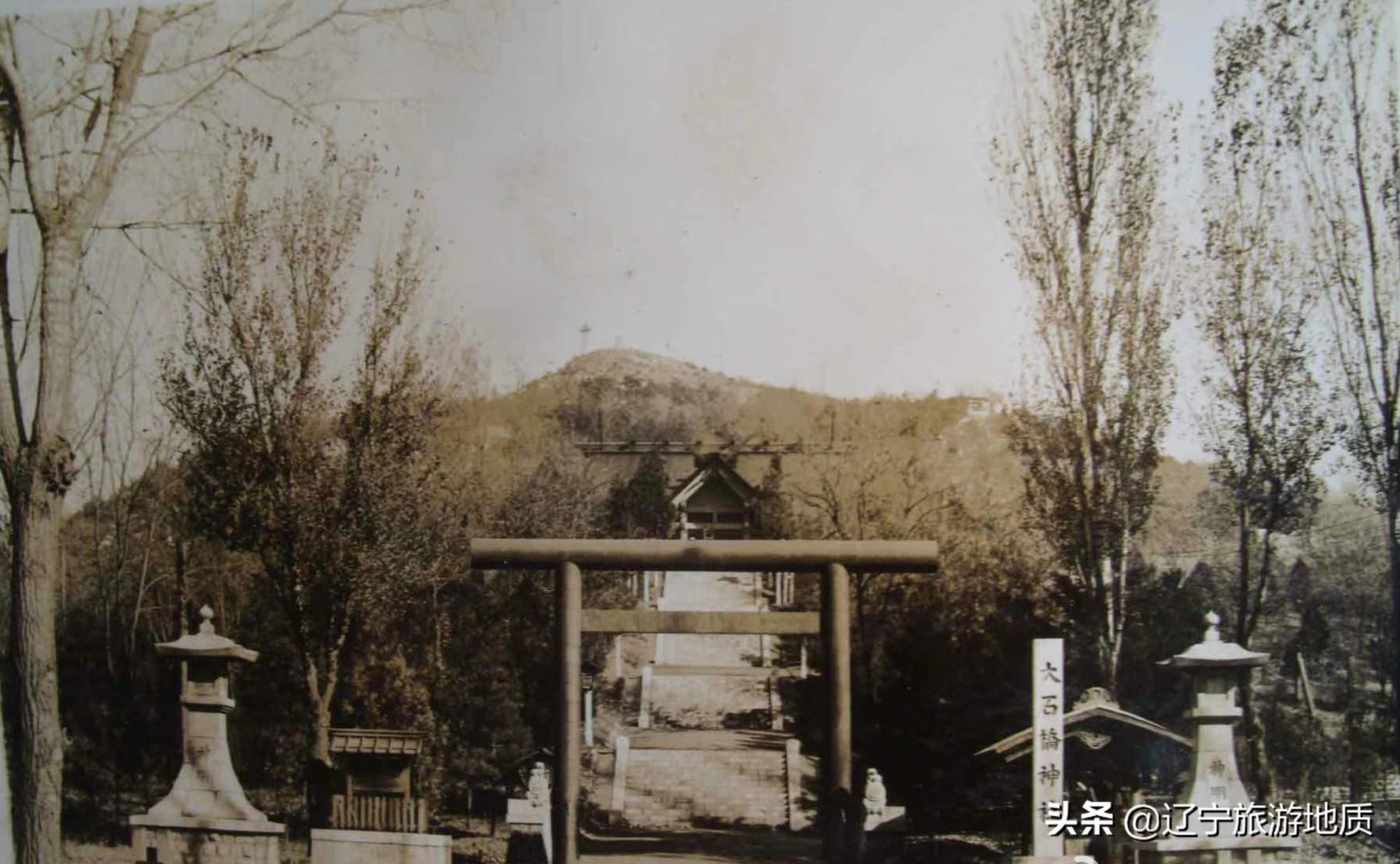 There was a Japanese shrine built on the Panlong Mountain of the ...
