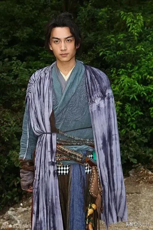 In "Ice Rain and Fire" Chen Xiao plays Wu Zhenfeng, his eyes are sharp ...