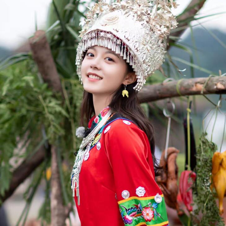 Little Gossip, Shen Teng and Ma Li, Liu Yifei, Zhou Xun, Wang Yibo - iNEWS