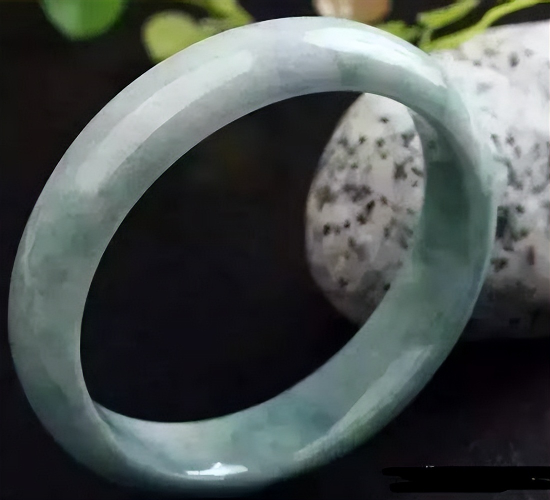 What is horse tooth jade?What are the characteristics? - iNEWS