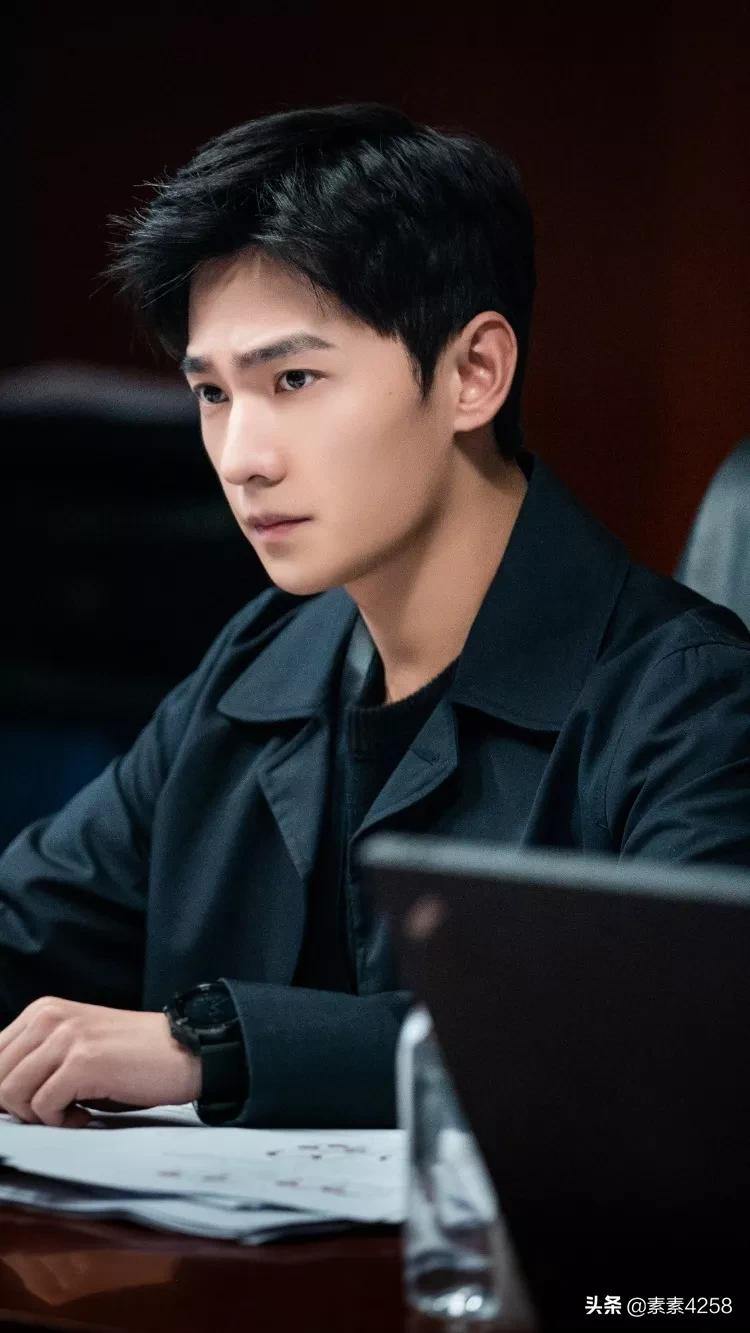 Yang Yang as Yu Tu "You Are My Glory" - iMedia