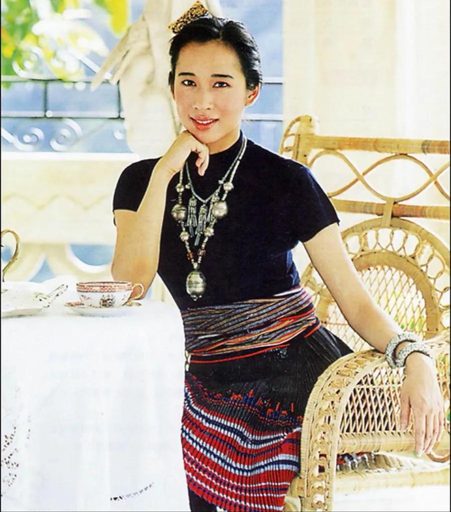 Zhu Lingling, who married two wealthy families - iNEWS