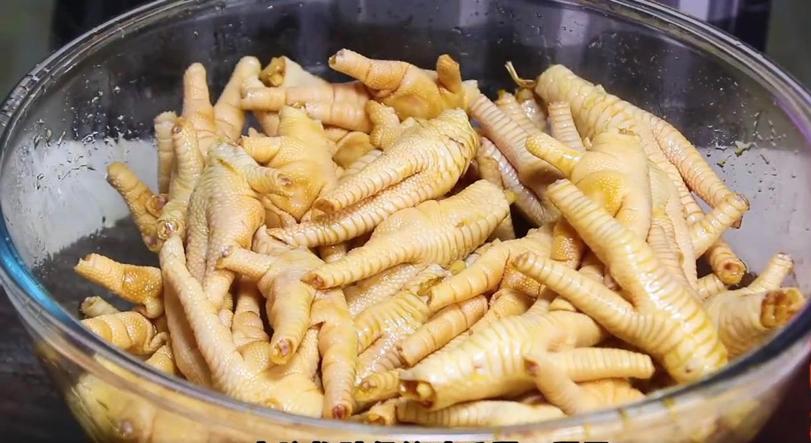 How do chicken feet get tiger skin?Teach you a secret to ensure that ...