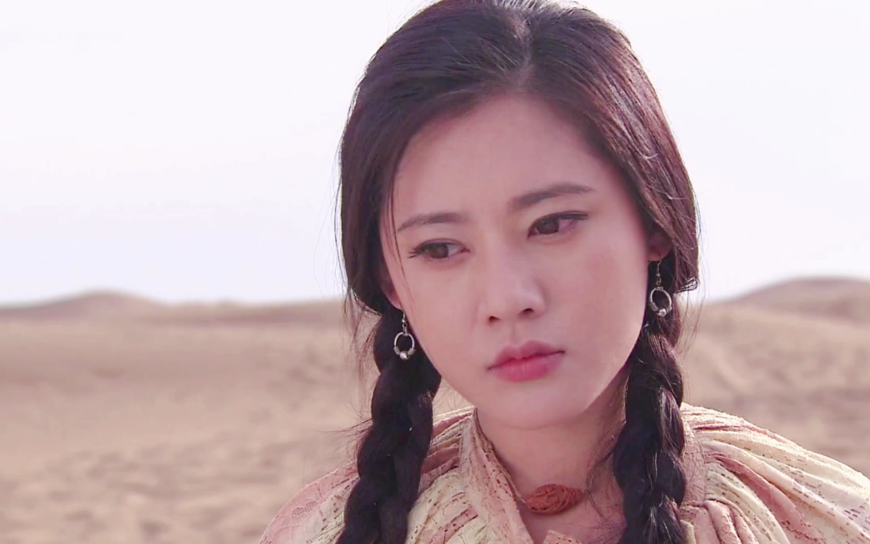 Entertainment Comments: Xiao Zhan, Cai Xukun, Zhou Shen, Choo Ja Hyun, Huang Xuan, Guan Xiaotong ...