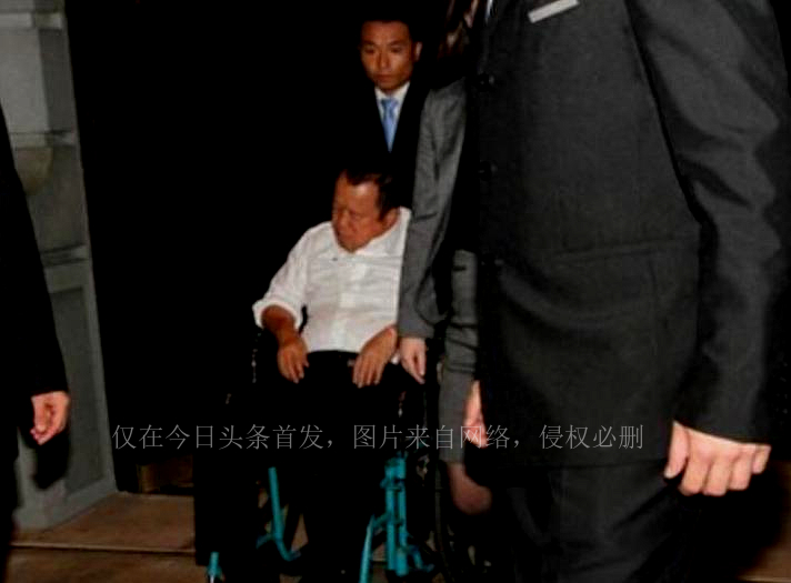 It was suddenly reported that 70-year-old Eric Tsang was hospitalized ...