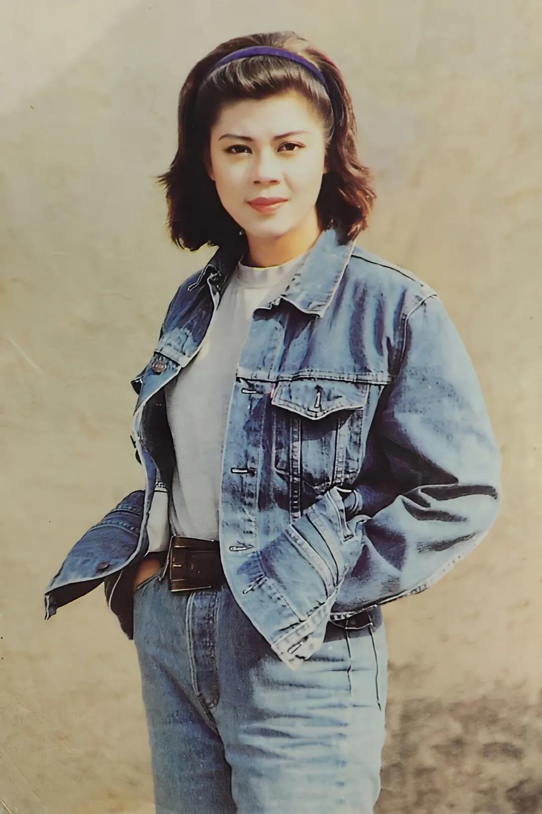 Hong Kong actor Leung Pei-ling nostalgic photos 1 - iNEWS