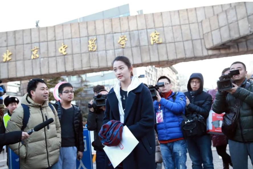 Shao Qing's bare-faced photos were exposed, and she was "different ...