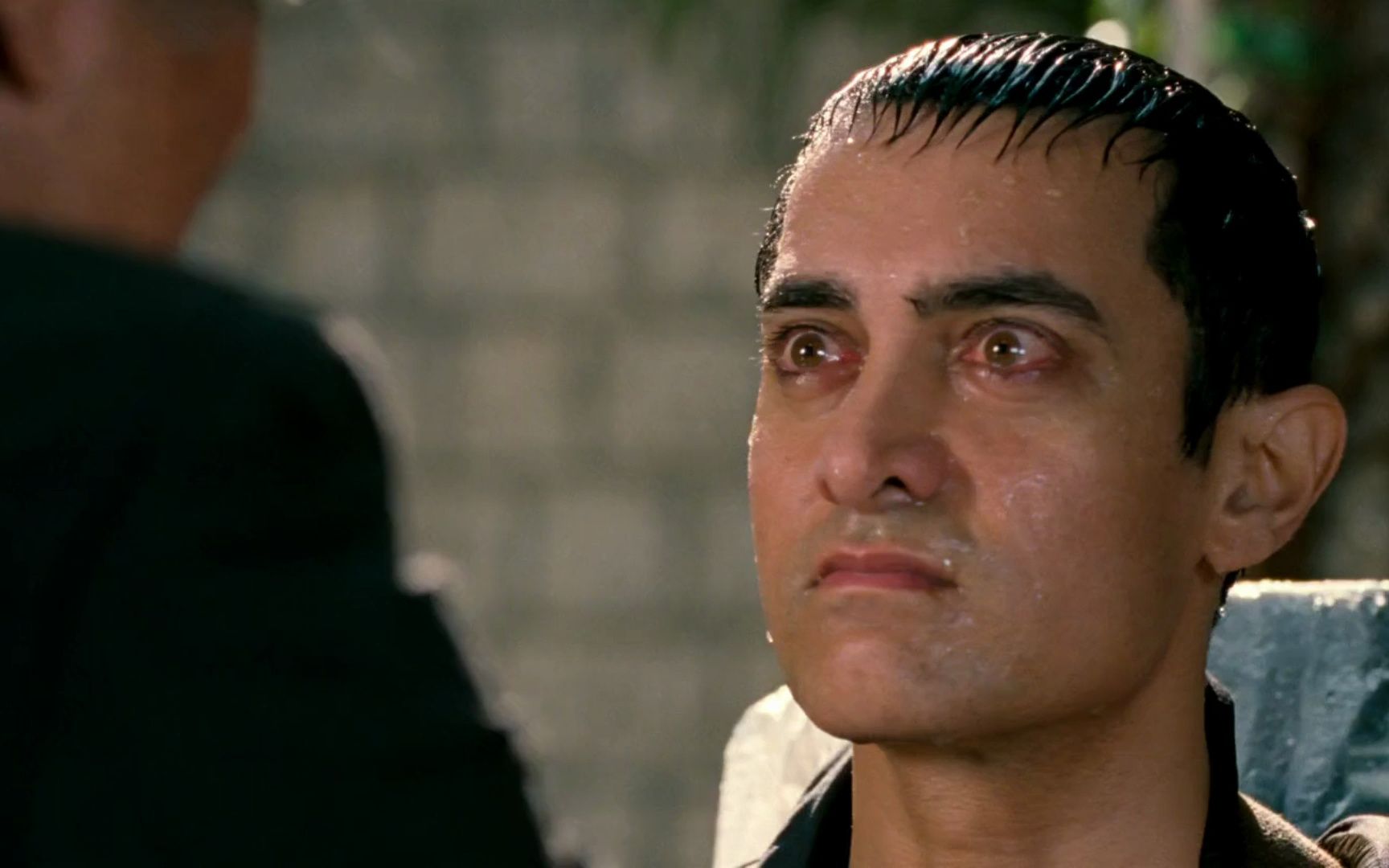 As a well-known Indian movie, what is the narrative style of "Three ...