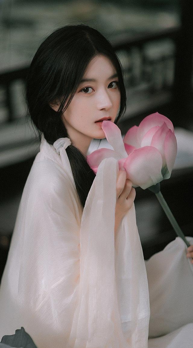 Dong Xiaowan's most affectionate poem, written with lovesickness in ...