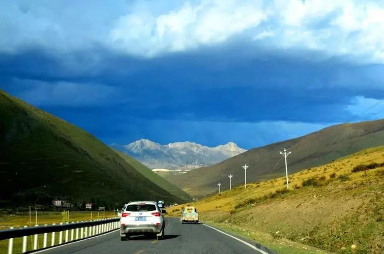 These 4 self-driving routes in China are just right to go in April. If ...