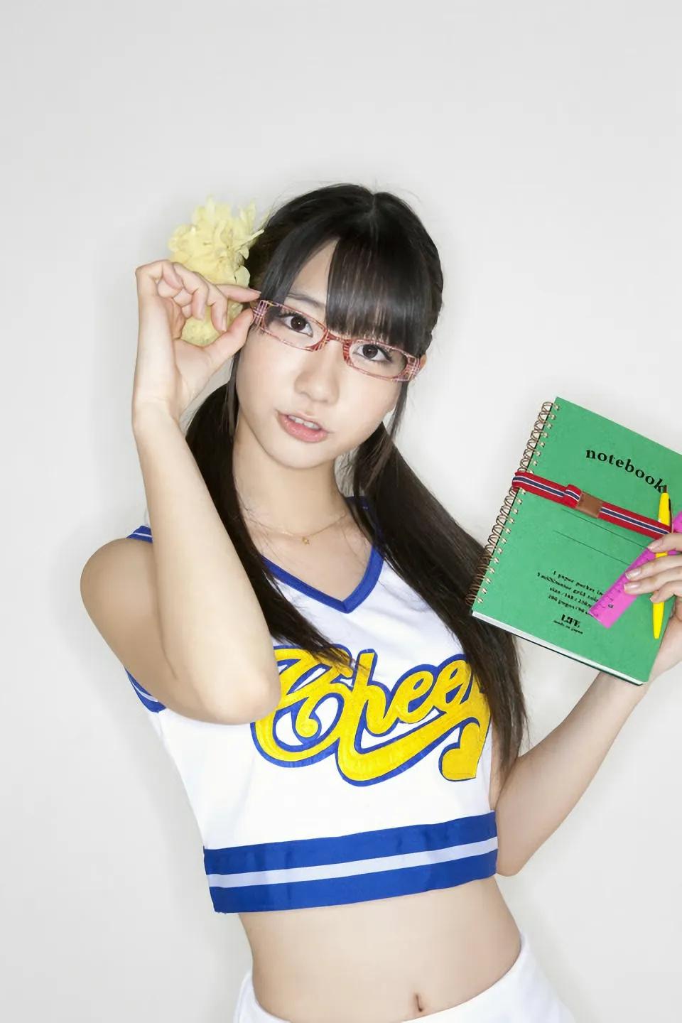 Appreciation of AKB48 Photo Album "Japanese Cheerleaders" - iNEWS