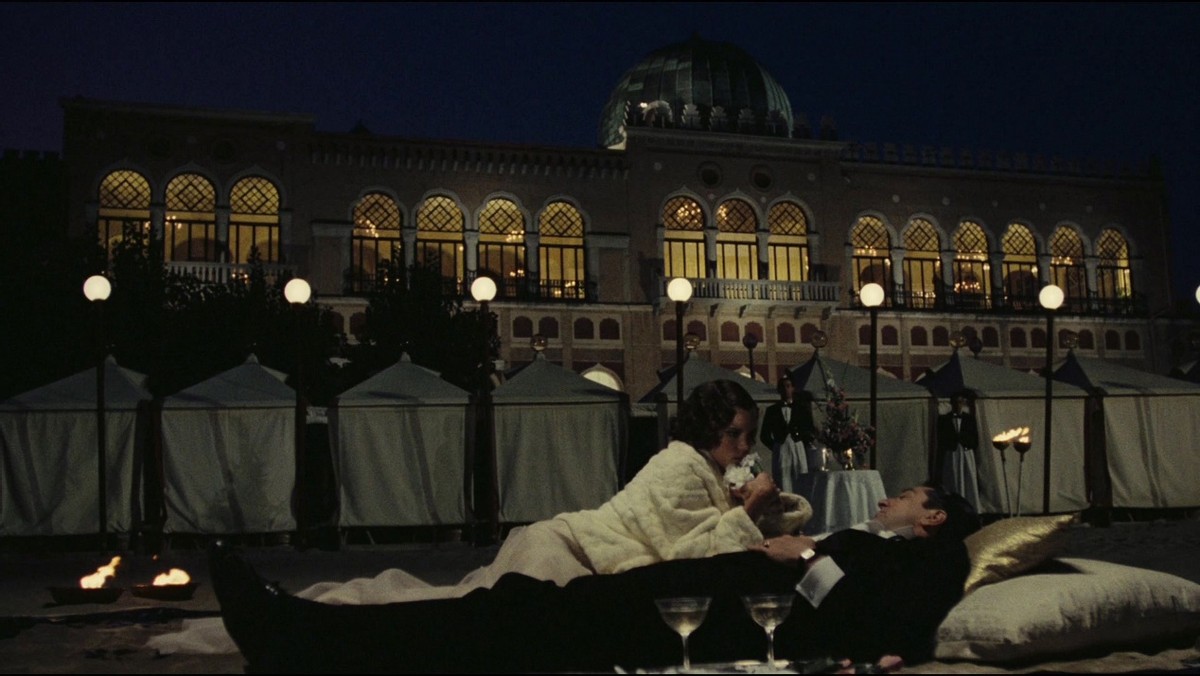 The flashback structure and montage technique of the movie "Once Upon a ...