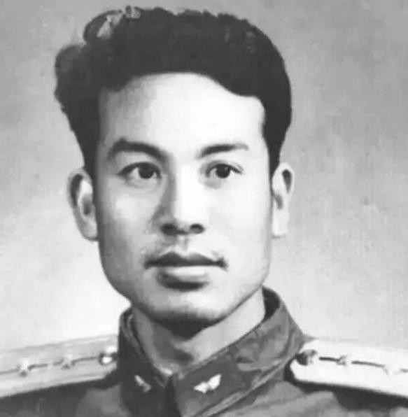 In 1965, Li Xianbin defected by plane and received a bonus of 2.8 ...
