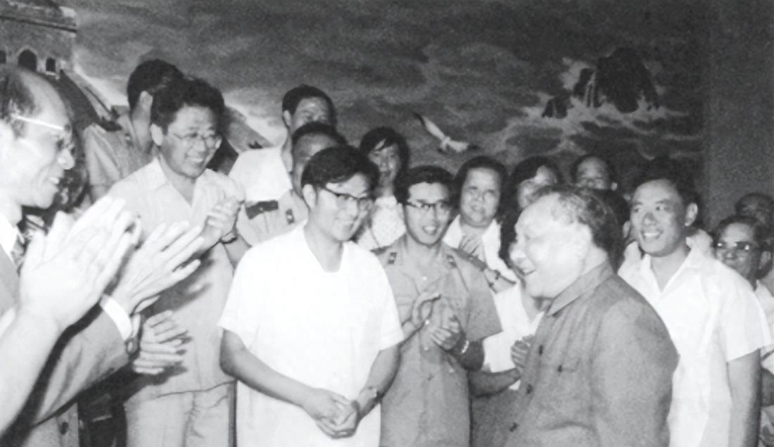 After Deng Xiaoping came back in 1977, he learned that Huang Kun was in ...