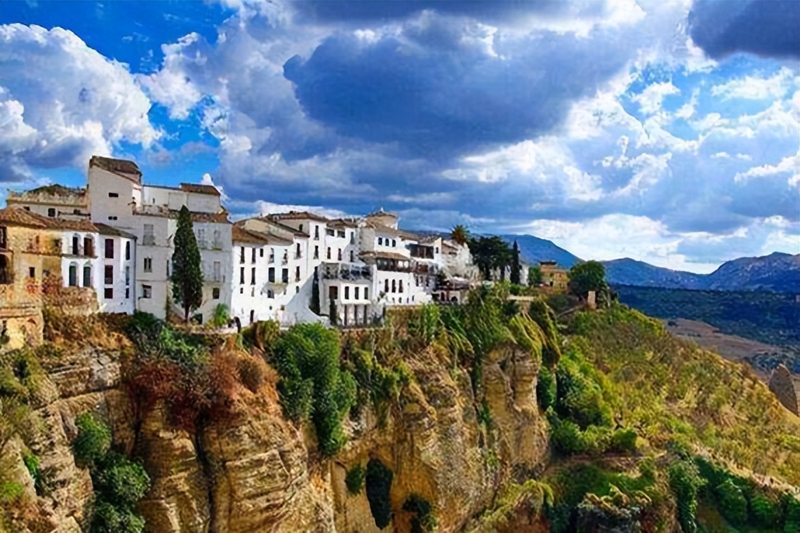 What are the 10 famous tourist destinations in the world? - iNEWS