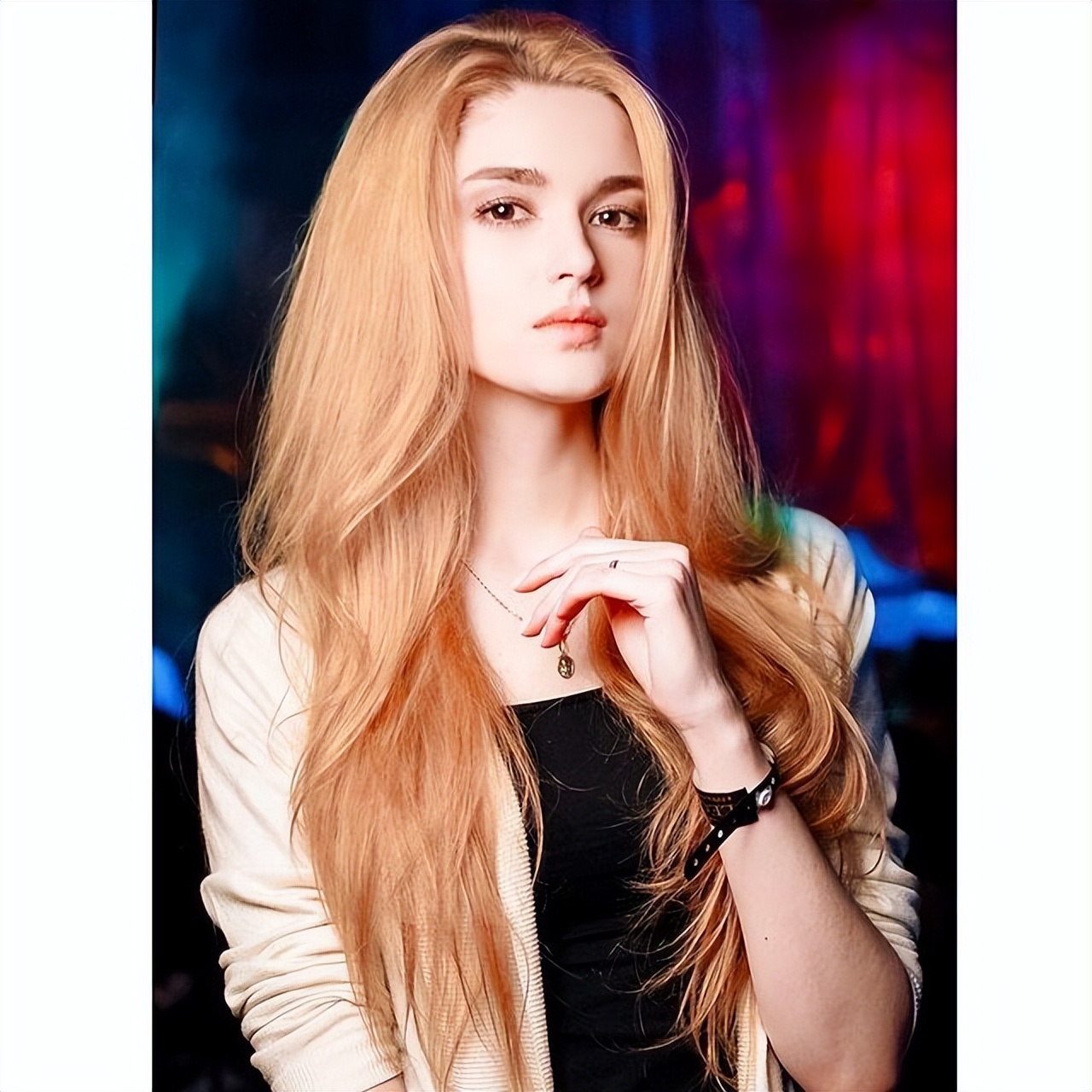 Russian Model | Alisa Manyonok | Alisa Manyonok - iNEWS