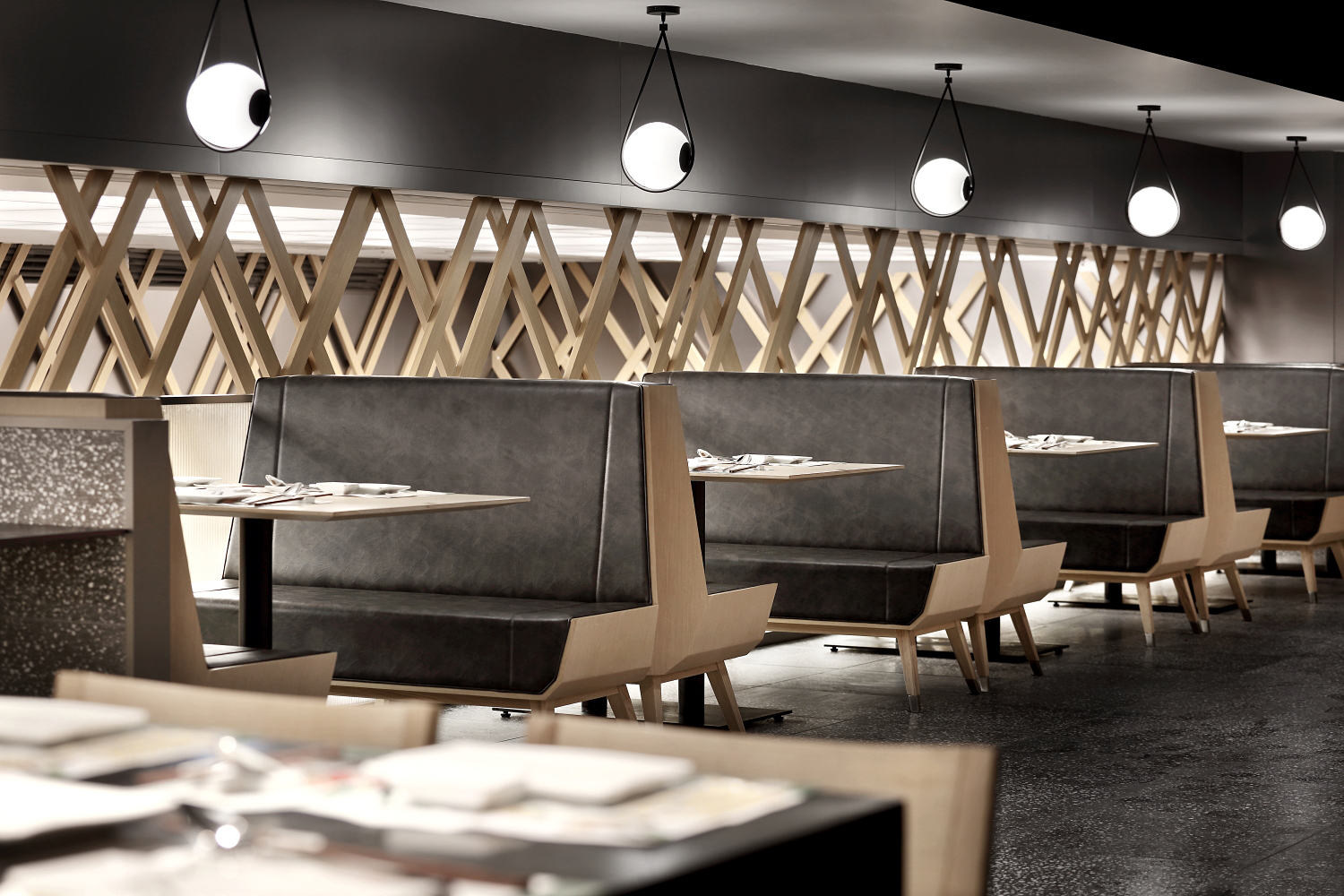 2 Teppanyaki Space Design Cases Interpret "A Breathtaking Food Show on ...
