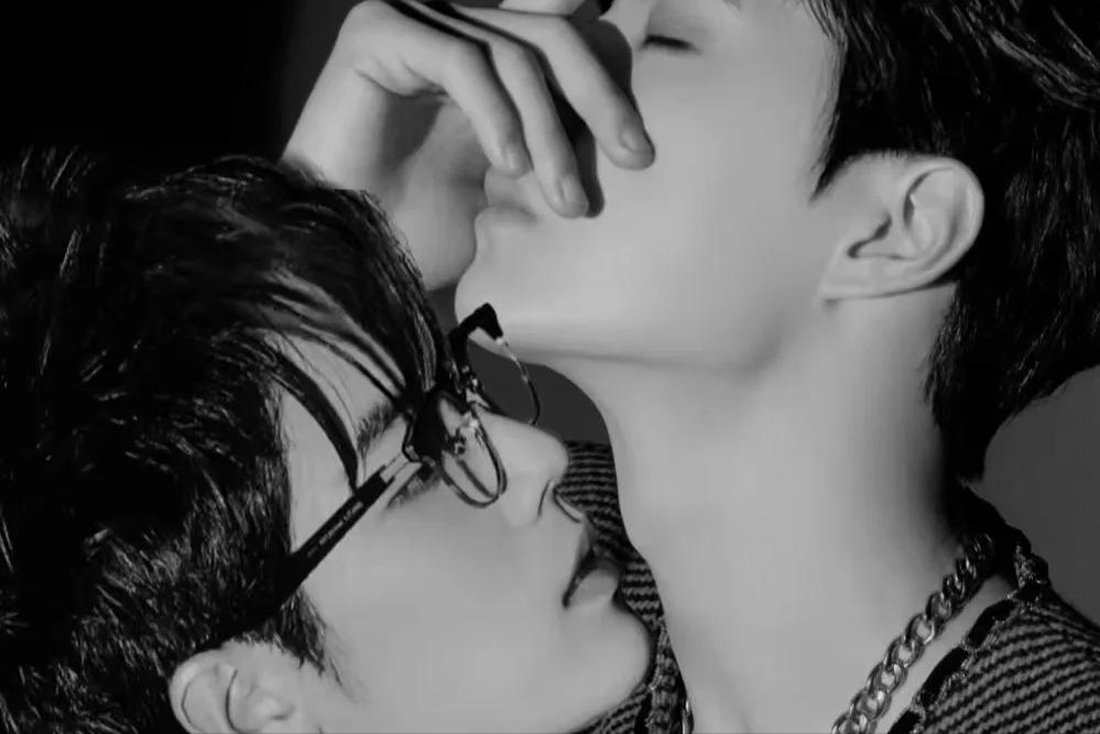 Wang Yibo and Xiao Zhan's fans are fighting again, and the security guards can't stop them!Can't ...