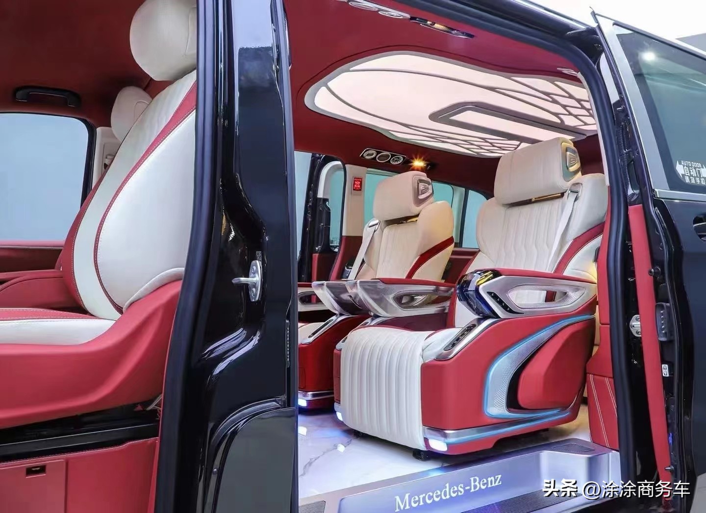 The Mercedes-Benz Vito MPV can be a godsend, with a color-contrasting ...