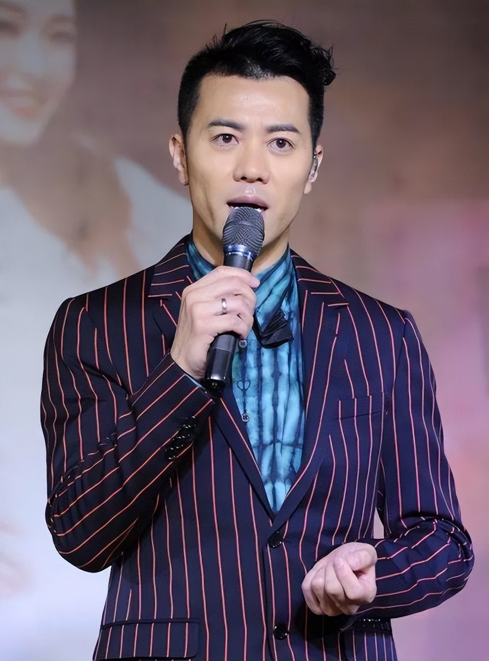 The Bumpy and Extraordinary Road of Life: Liang Hanwen's Love and ...