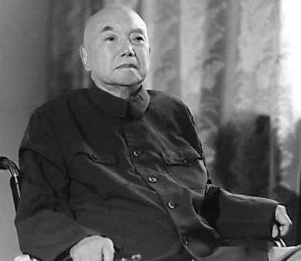 In 1986, Admiral Xiao Ke accidentally heard about an old lady's ...