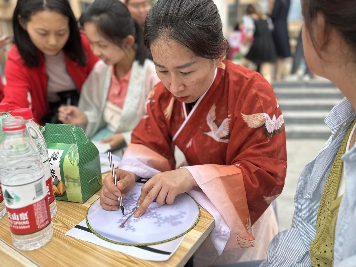 Heyang: National style and ancient rhyme, neon clothes and mugwort ...