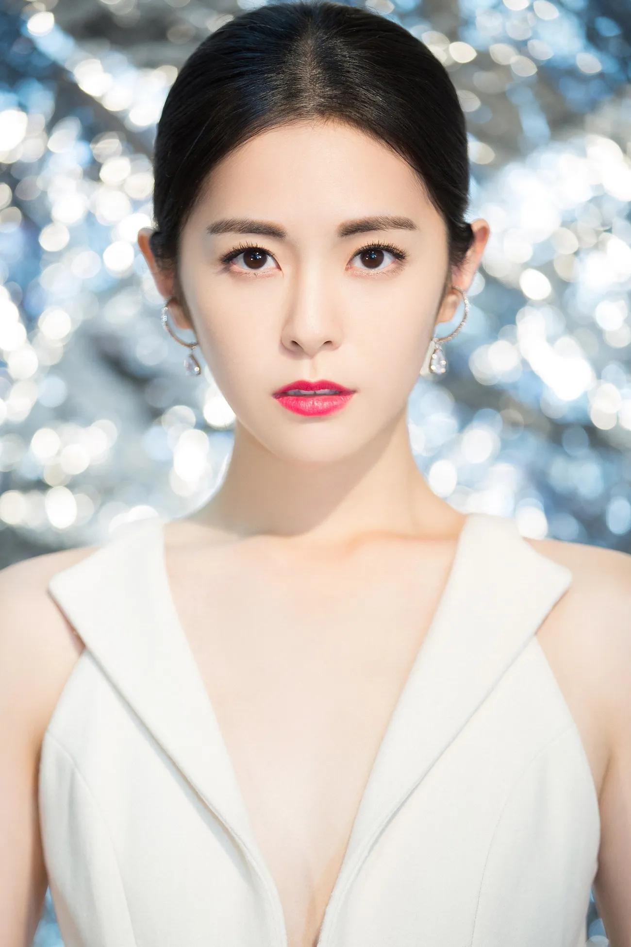 Beautiful pictures of Ren Rongxuan - iNEWS