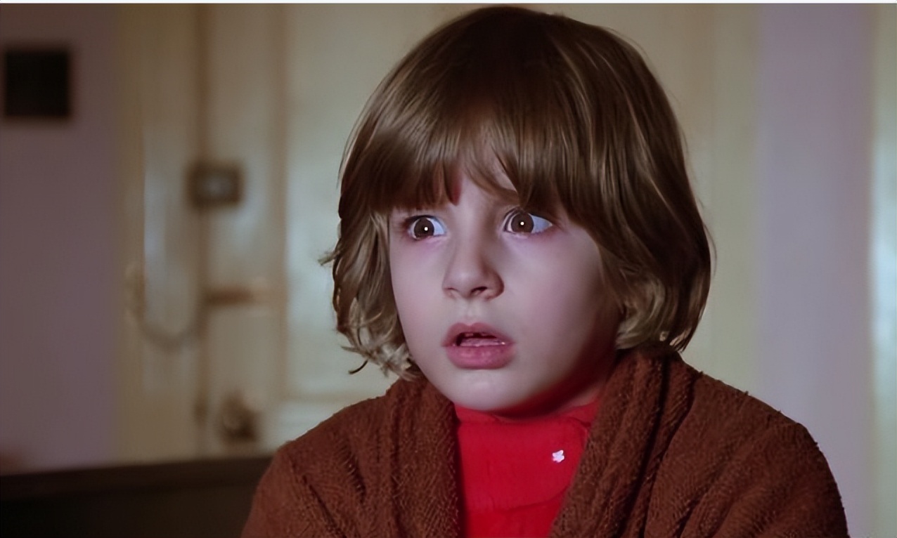 The role of visuals and sound in The Shining in the overall story ...