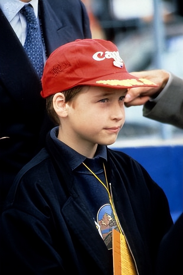 10-year-old Prince George and Prince William were in very different ...