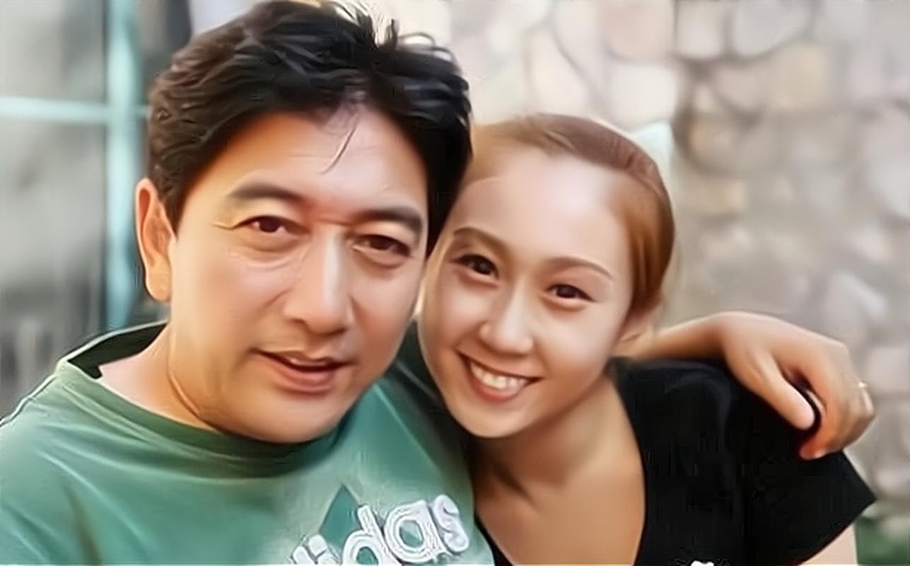 Shui Junyi's "double-sided life": Abandoning his paralyzed wife to ...