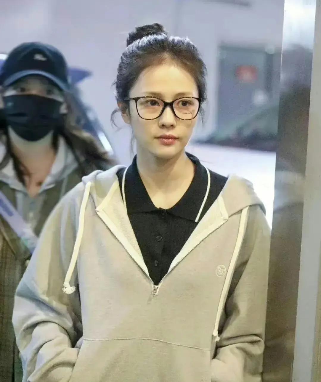Female star without makeup is too beautiful - iMedia