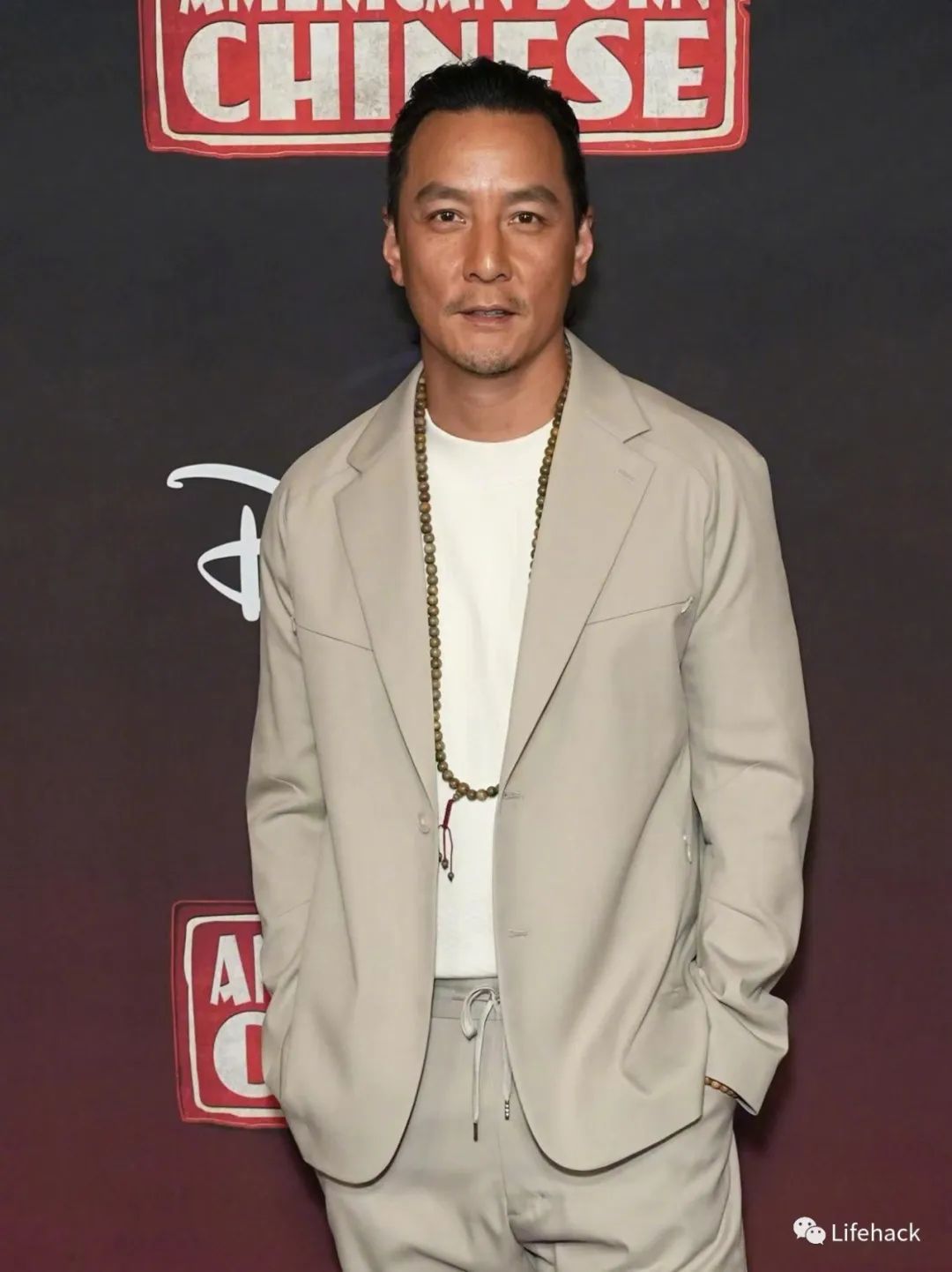 Wu Yanzu's appearance has collapsed? Who is this decadent greasy man ...