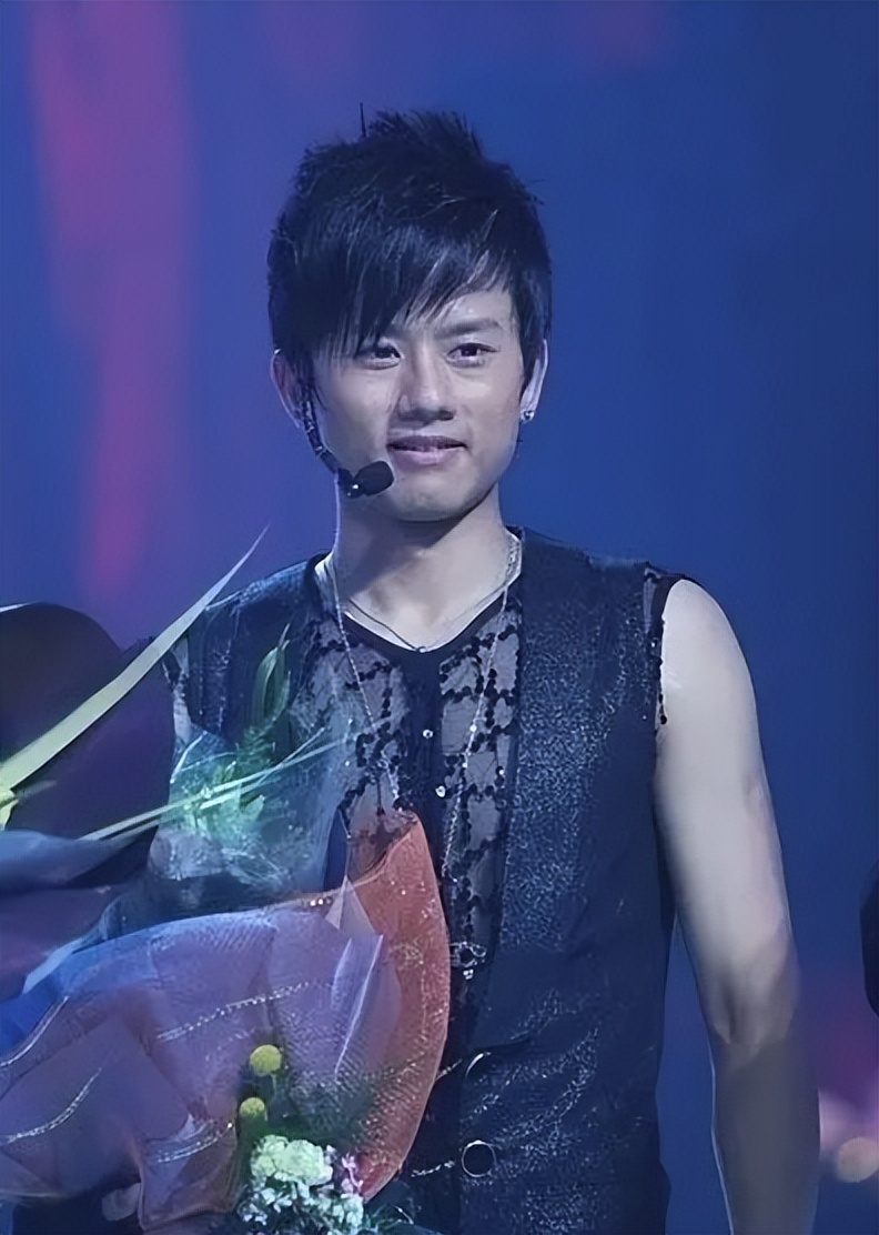 Zhang Jie and Xie Na get off work hand in hand, the old couple is still ...