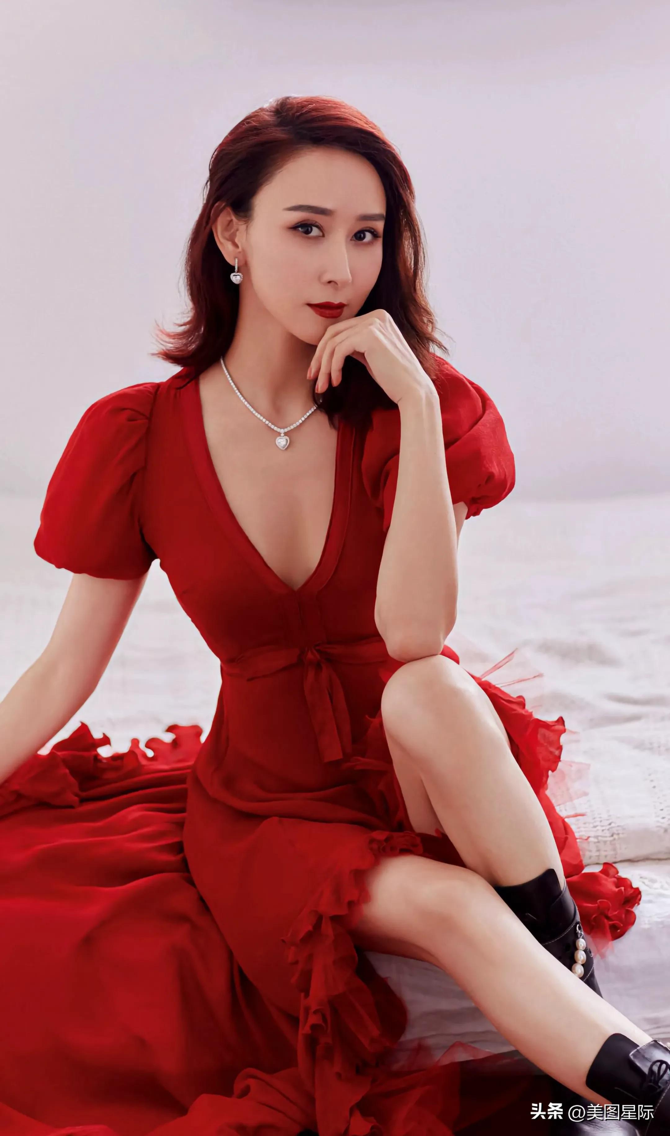 The protagonist of this issue——Hu Jing, the 151st issue of the celebrity stunning beauty series ...