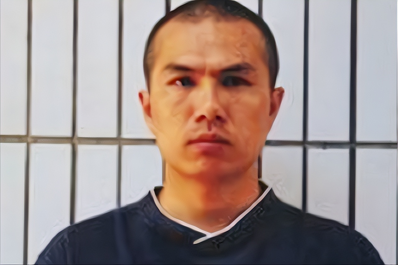 He was born in Hunan Special Forces, but after retiring, he became a "transnational criminal ...