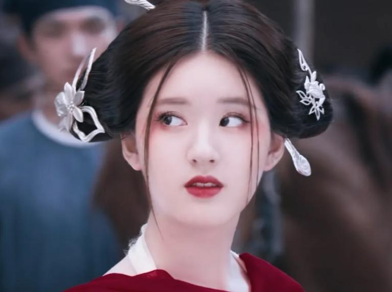 It looks pure and harmless on the surface, but in fact there is "tea in ...