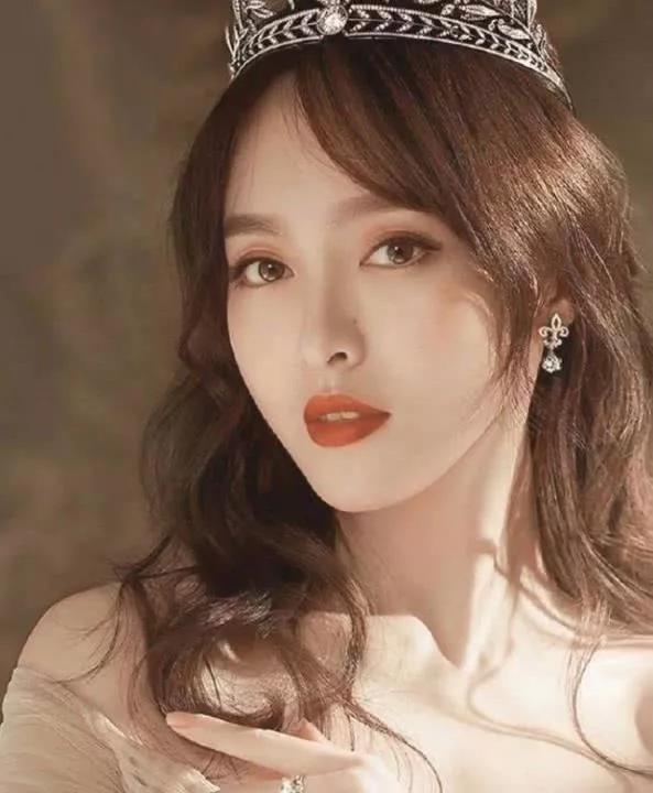 Tang Yan's beautiful pictures - iNEWS